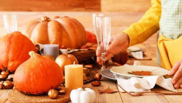 The Coziest Bar & Restaurant Fall Decor Ideas - Riviera Produce